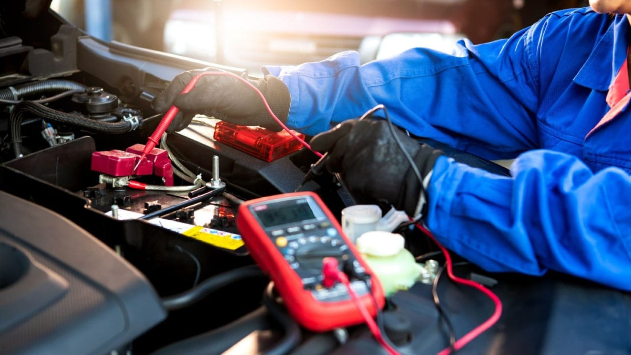 🥇 Cómo probar el alternador de un automóvil (5 pasos) 【 2024 】| Seguro ...